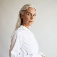 Rebecca K - Alaria Agency Model - Vancouver, BC - Alignable