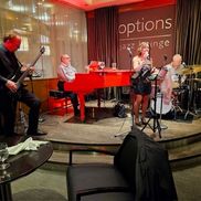 Vocal Horizons - Bev Dunn Vocalist - Duo/Trio Band - Alignable