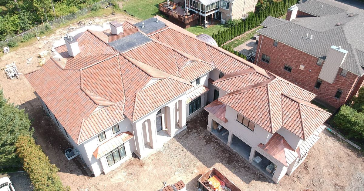 Tile roof., Roofing - Alignable