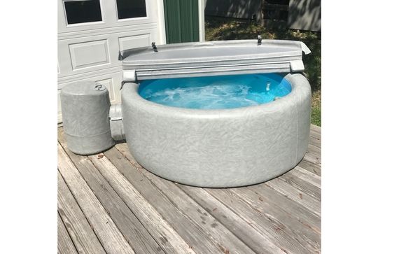 Softub T-300 with Superior Soft Tub Skin and HeatPump by Nationwide ...