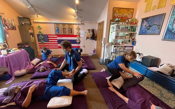60 Off On Traditional Thai Massage With Trainee By Siam Sensation