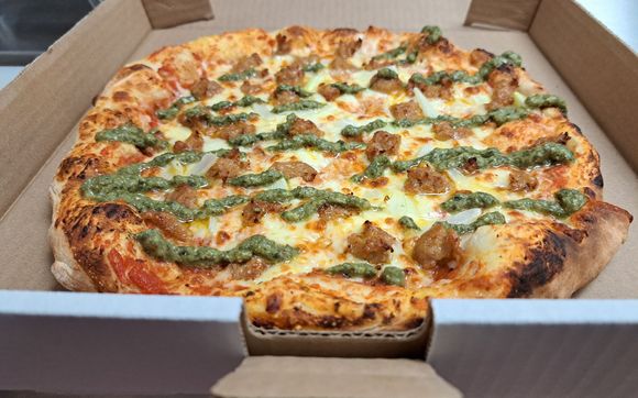 Pizza, italiano, with pesto sauce by Boulangerie Balboa Bakery in ...