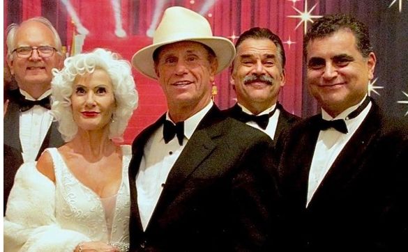 10% off if you book your Holiday Party this month:) by Sinatra Style ...