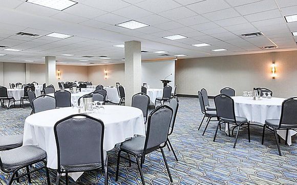 Pool by Holiday Inn Express Winnipeg Airport - Polo Park in Winnipeg ...