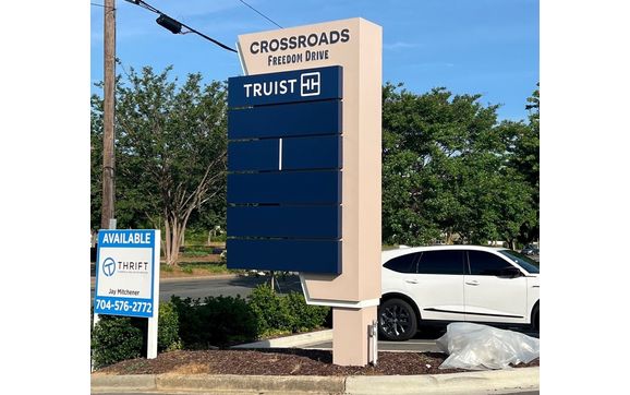 Custom Made Pylon Sign for Crossroads Shopping Center - Freedom Drive ...